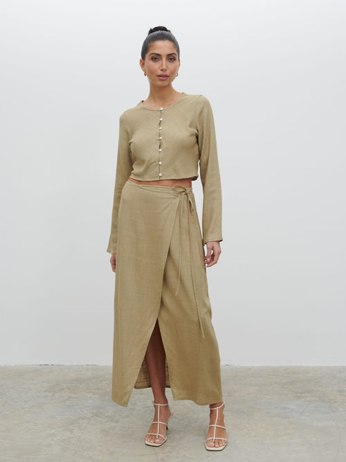 Abigail Button Front Linen Blouse - Olive – Pretty Lavish