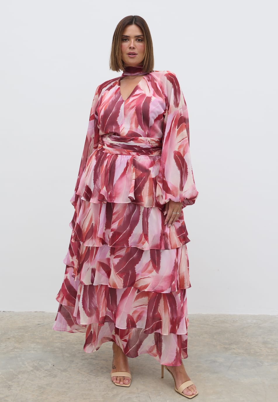 Anya Plunge Neck Ruffle Maxi Dress Curve - Feather Print – Pretty Lavish