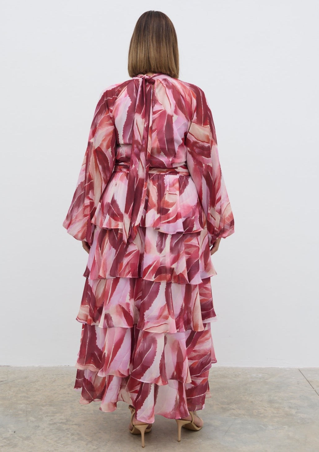 Anya Plunge Neck Ruffle Maxi Dress Curve - Feather Print – Pretty Lavish