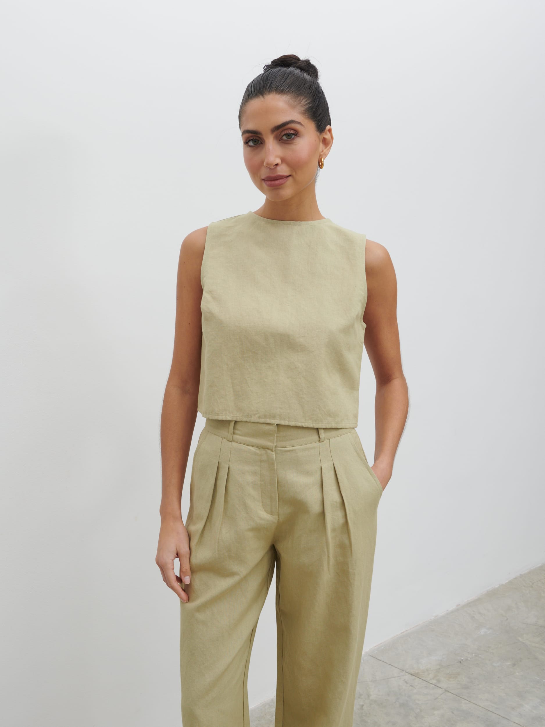 Bryony Boxy Linen Top - Olive – Pretty Lavish
