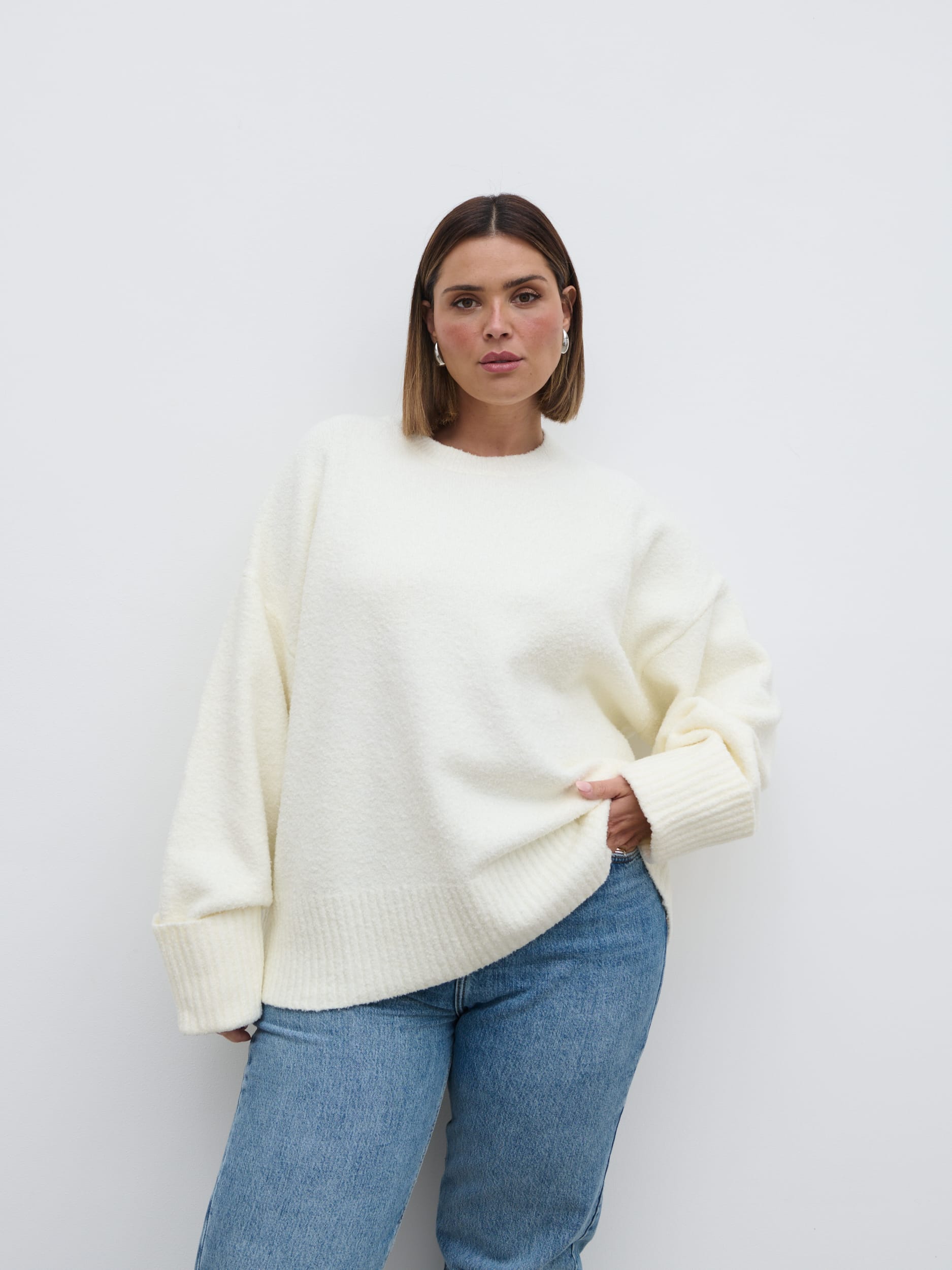 Camille Oversized Borg Jumper - Cream – Pretty Lavish