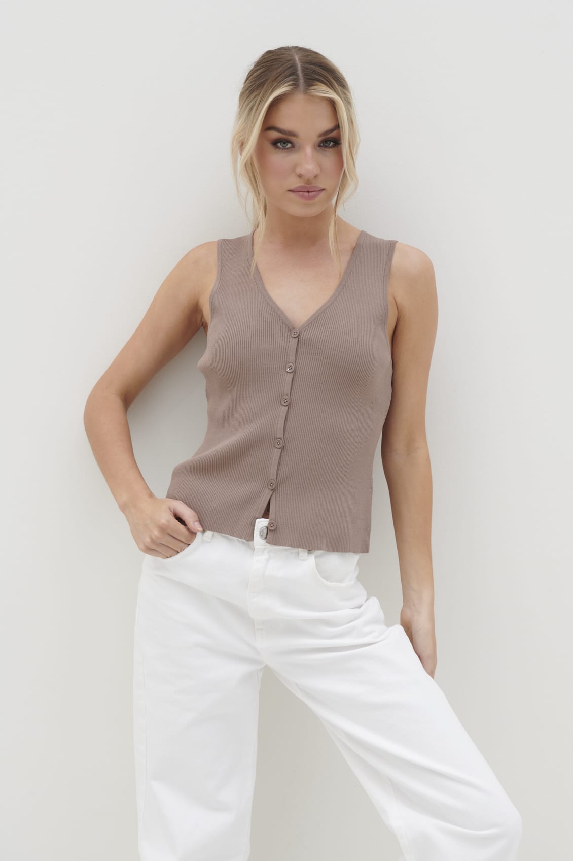 Casey Sleeveless Button Top - Taupe – Pretty Lavish