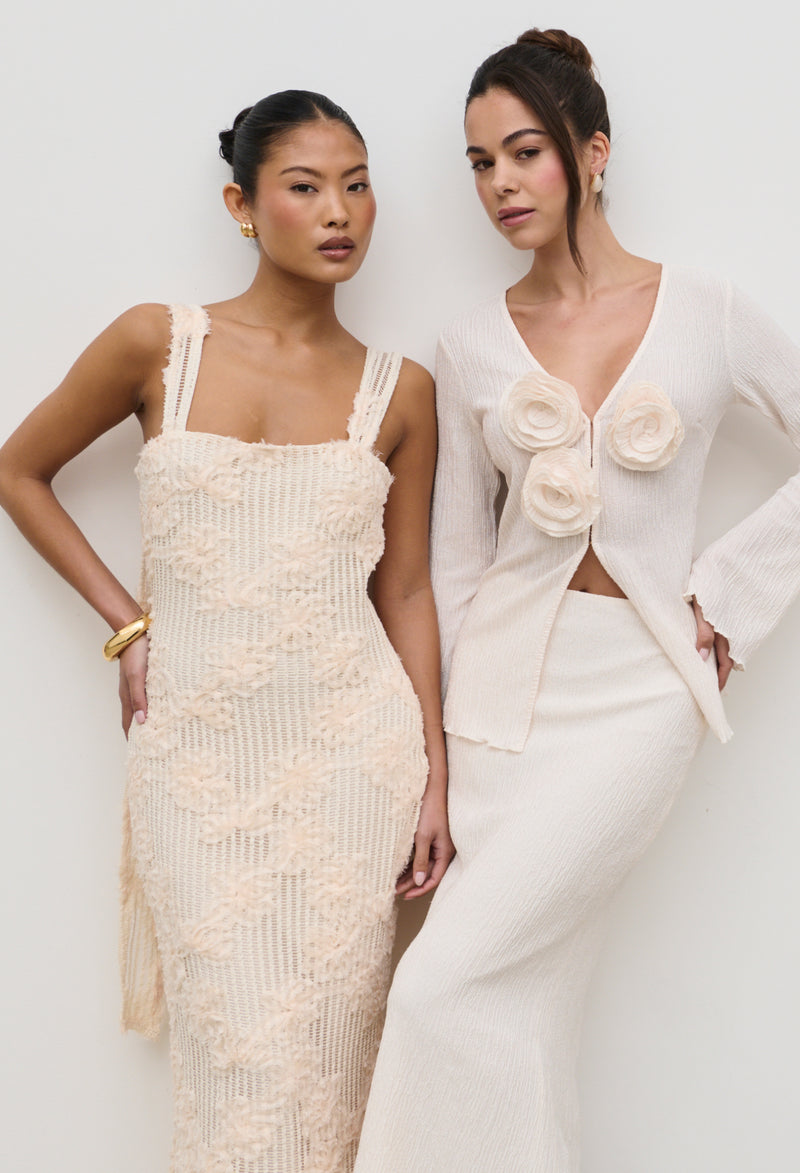 Pretty Lavish | Timeless Silhouettes