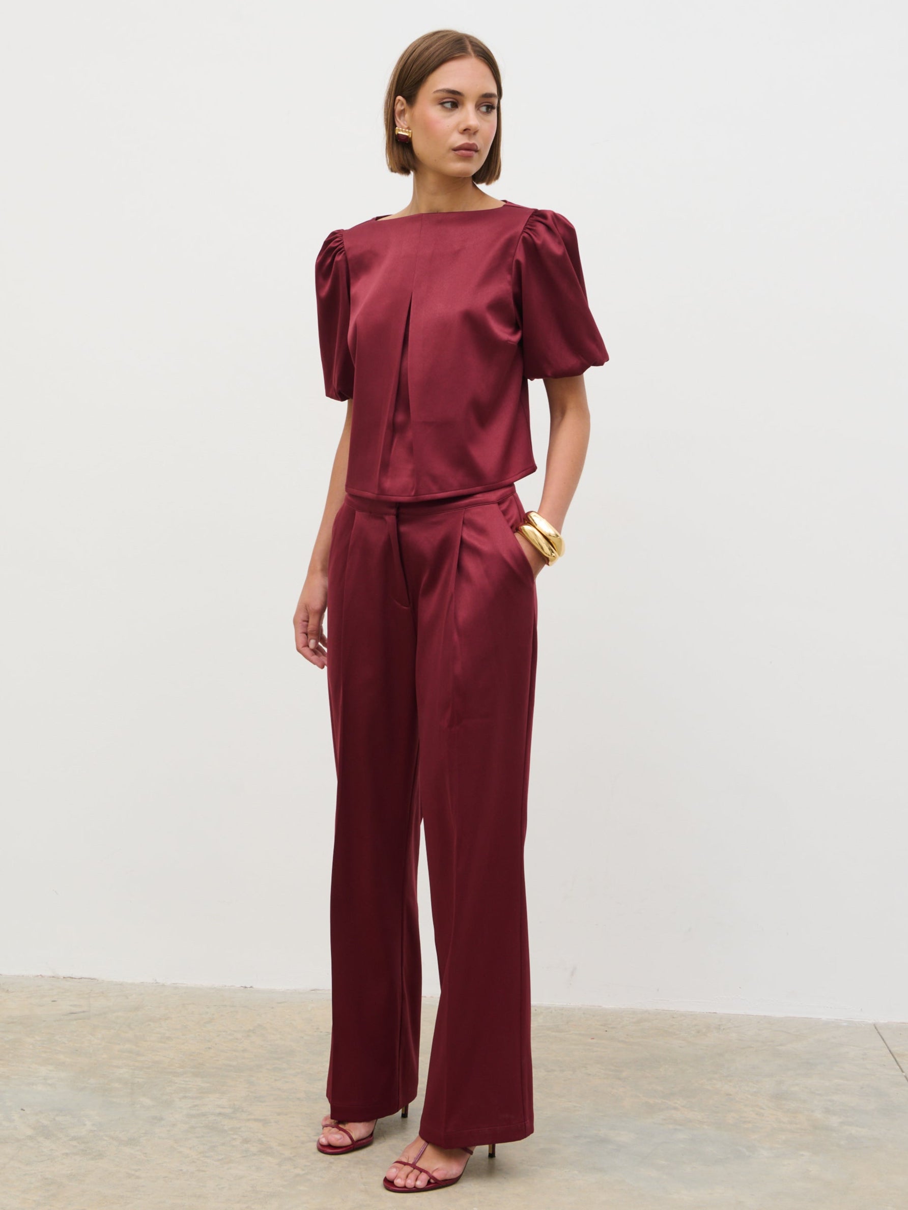Lorah Puff Sleeve Bonded Satin Top - Wine – Pretty Lavish
