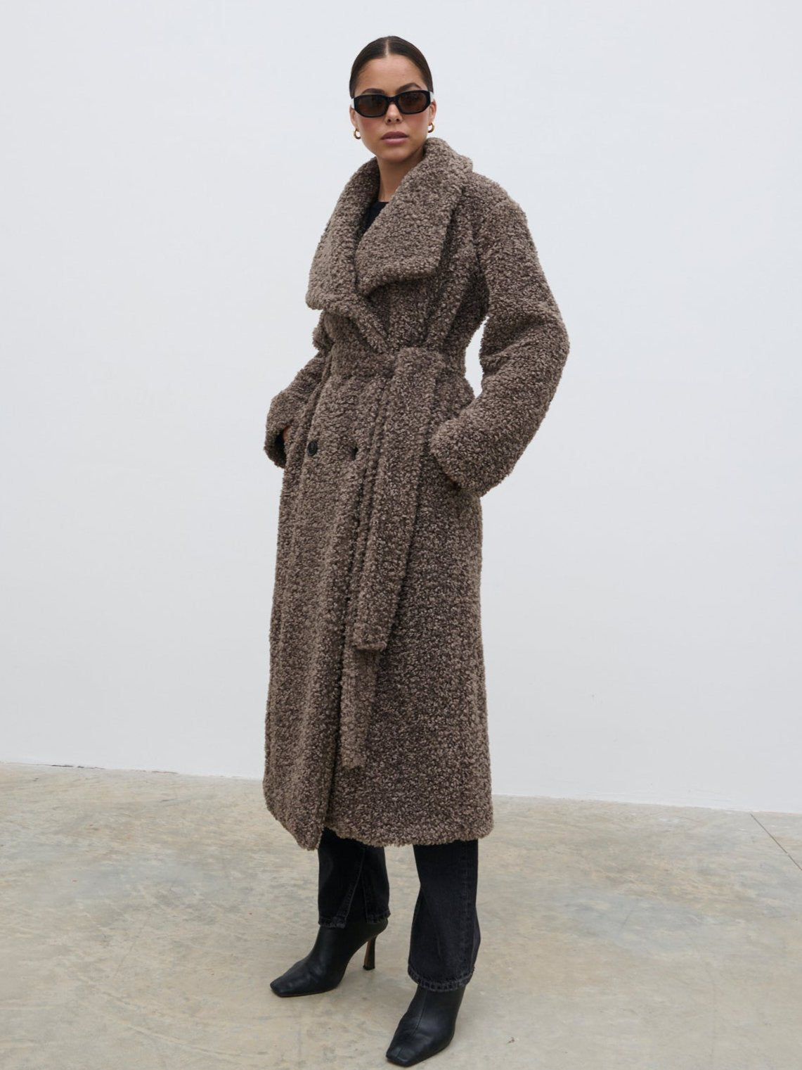 Mahli Shaggy Texture Robe Coat - Taupe – Pretty Lavish