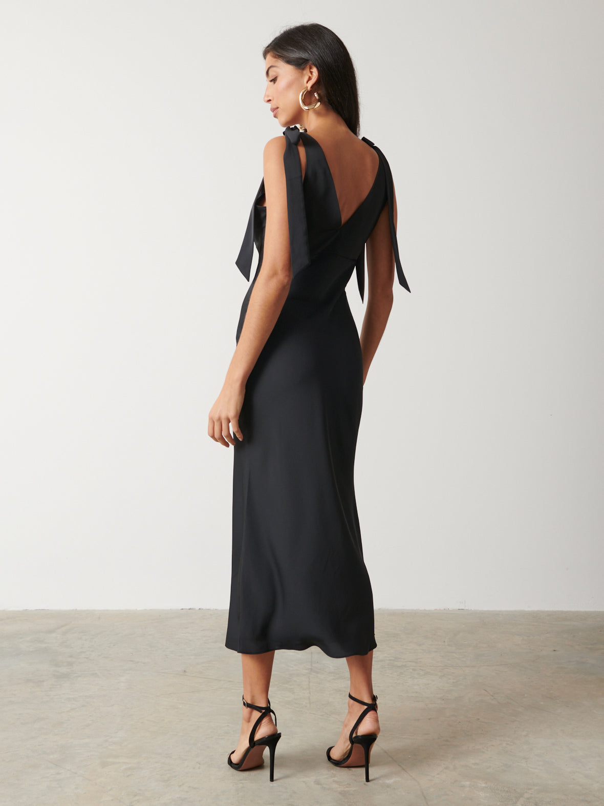 Piper Tie Midaxi Dress - Black – Pretty Lavish