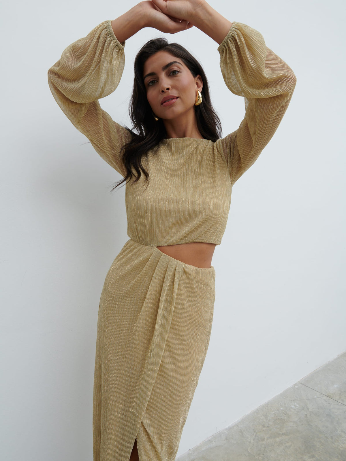 Rae Cut Out Maxi Dress - Metallic Gold – Pretty Lavish