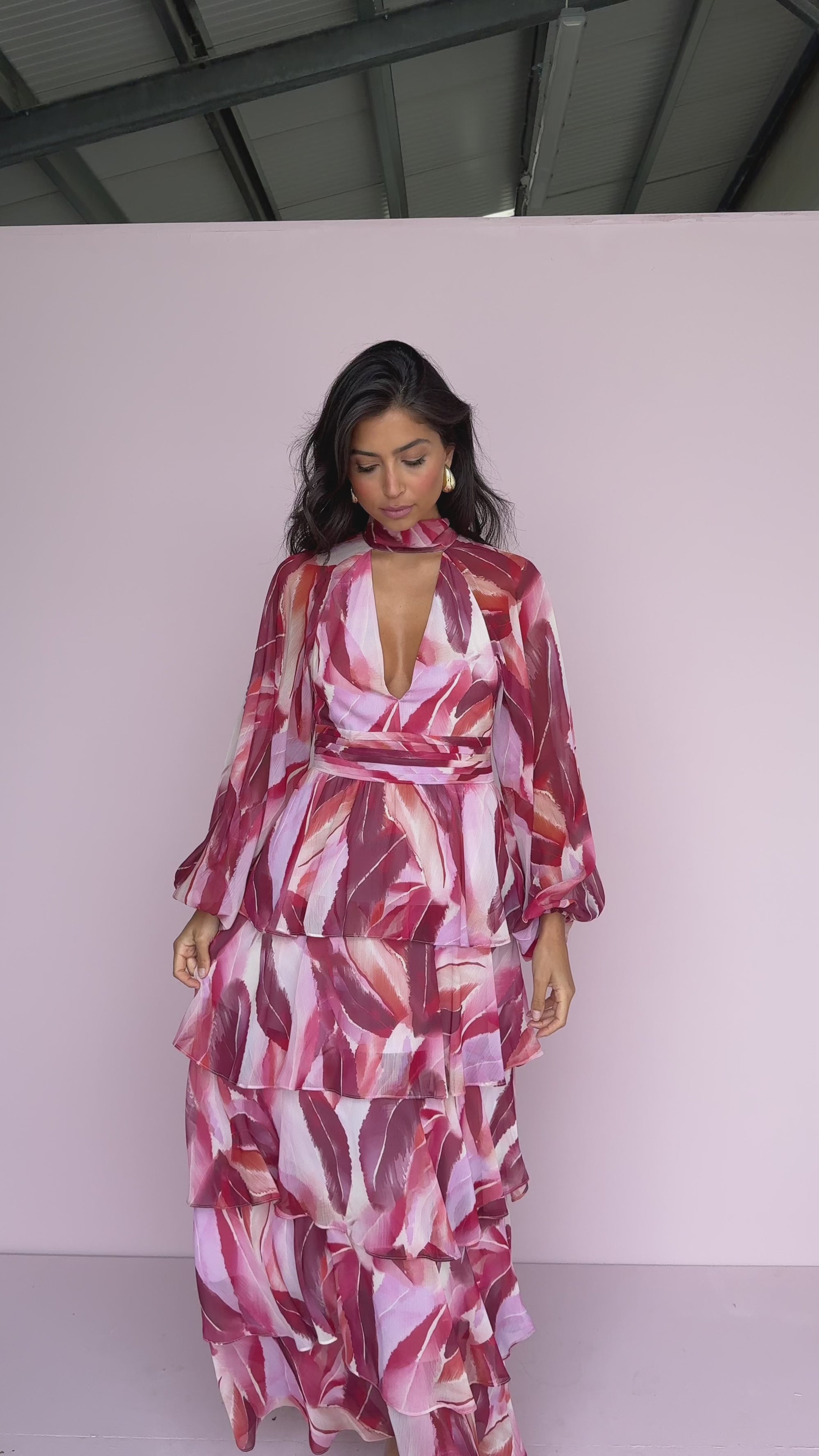 Anya Plunge Neck Ruffle Maxi Dress - Feather Print – Pretty Lavish